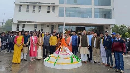 News Diary Mhow: KV IIT celebrates Republic Day