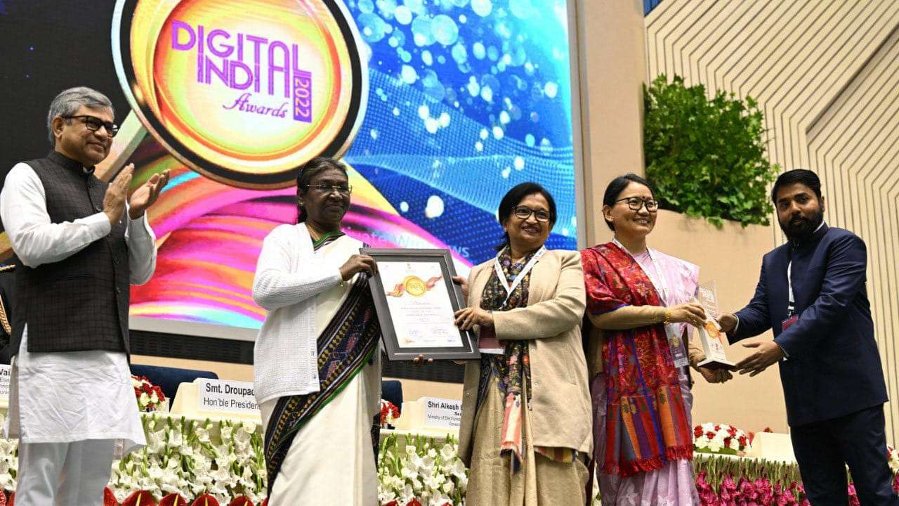 President gives Platinum award to Bengal’s ‘Duare Sarkar’ scheme