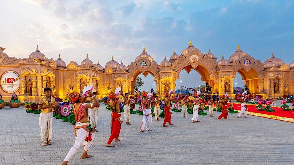 Centenary celebrations of Pramukh Swami Maharaj: Devotees flock to ...