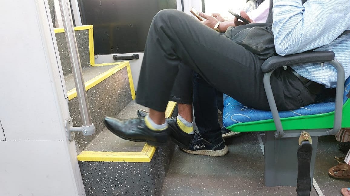 Mumbai: AC double decker bus an instant hit, but passengers complain of ...