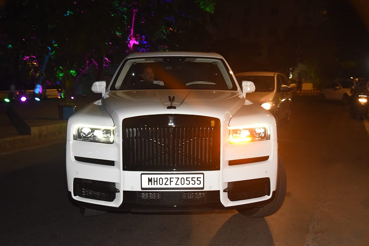 A look at Shah Rukh Khan's ₹10 crore Rolls-Royce Cullinan