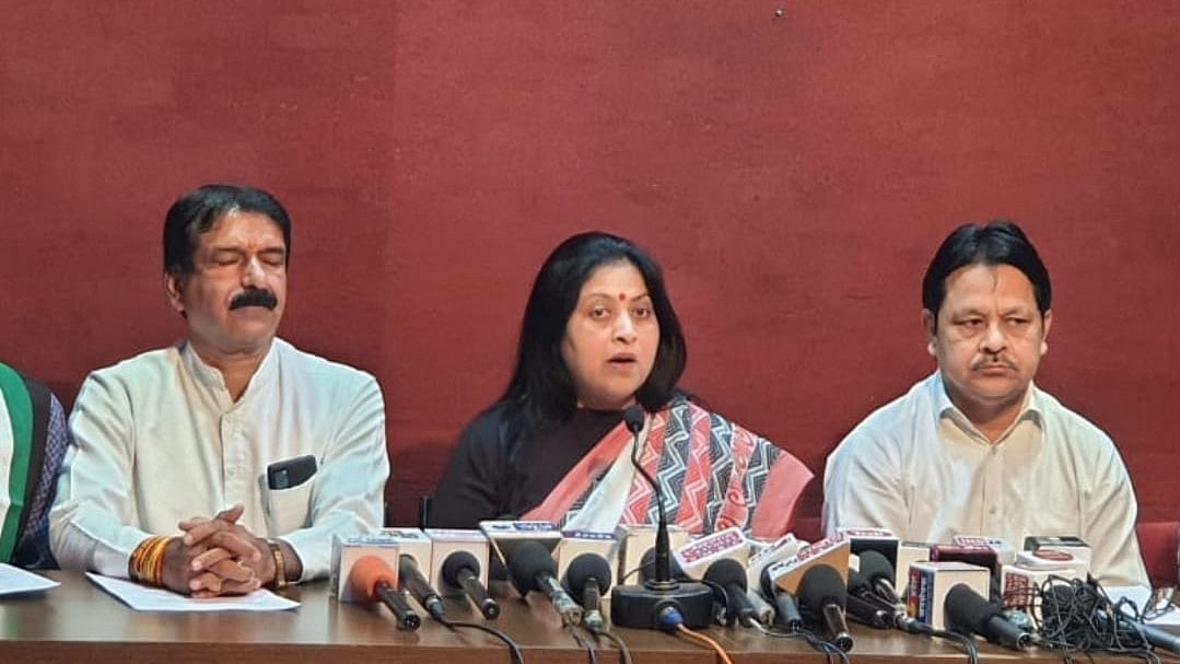 Indore: BJP using diversionary tactics to save Adani, says Congress