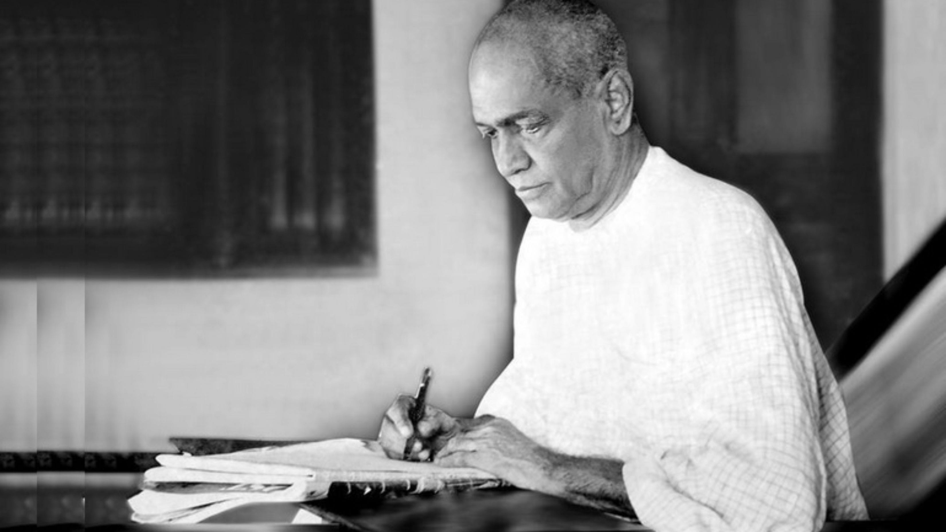 7 Facts about Mahakavi Vallathol Narayana Menon on his death anniversary