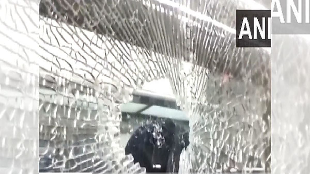 Once again stones pelted at Vande Bharat Express in West Bengal; this time in Farrakka