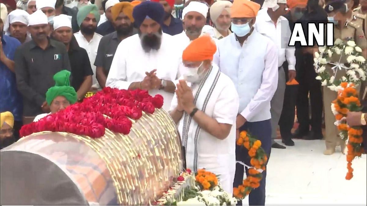 WATCH: PM Modi pays last respects to ex-Punjab CM and SAD patriarch ...