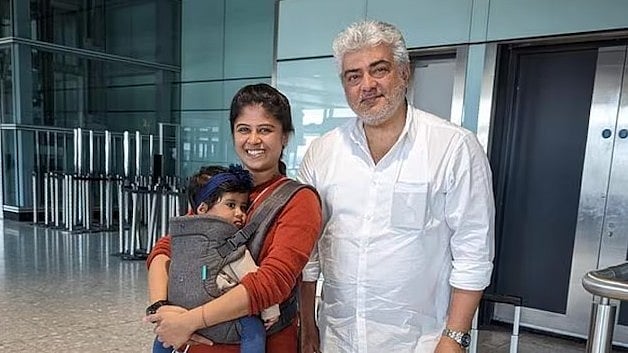 Ajith Kumar wins hearts by carrying bag of woman travelling with 10 ...