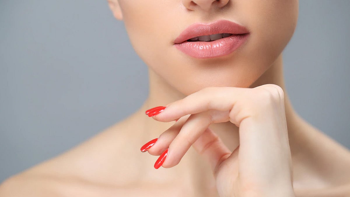 4 common mistakes that make your lips dry and damaged