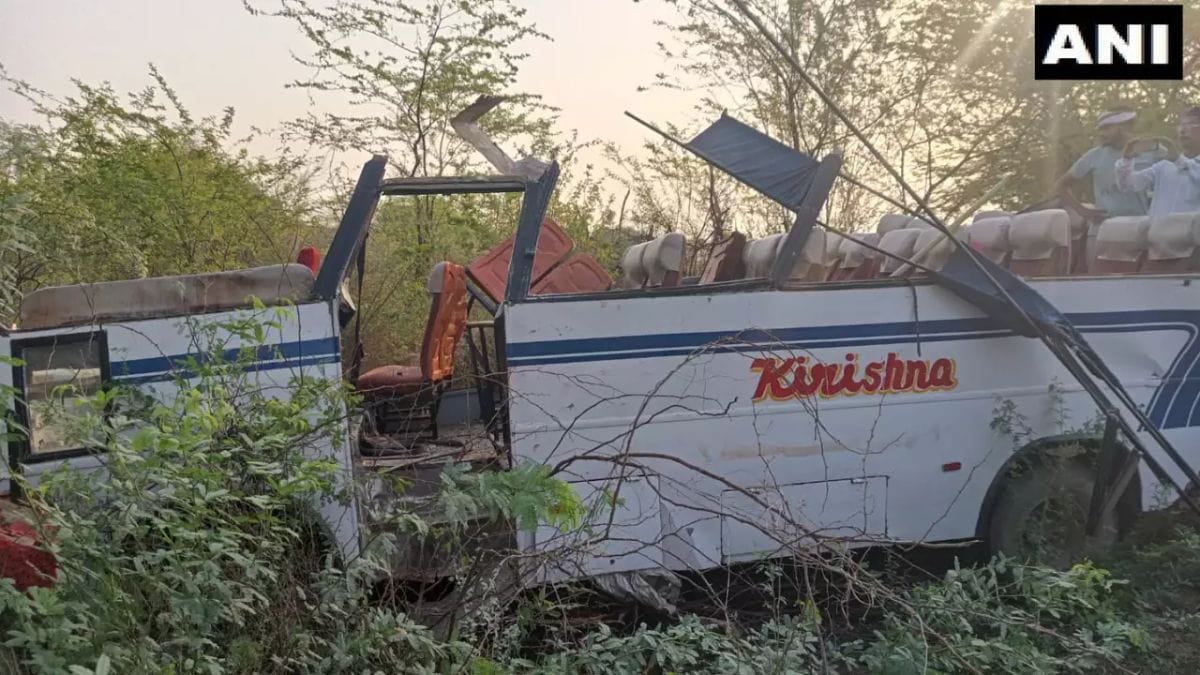 UP bus accident: 5 killed, 17 injured after transport overturns & falls ...