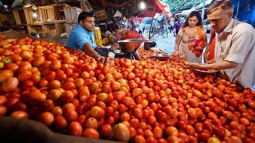 Tomato Retail Price Zooms From ₹18 To Over ₹100 In A Week