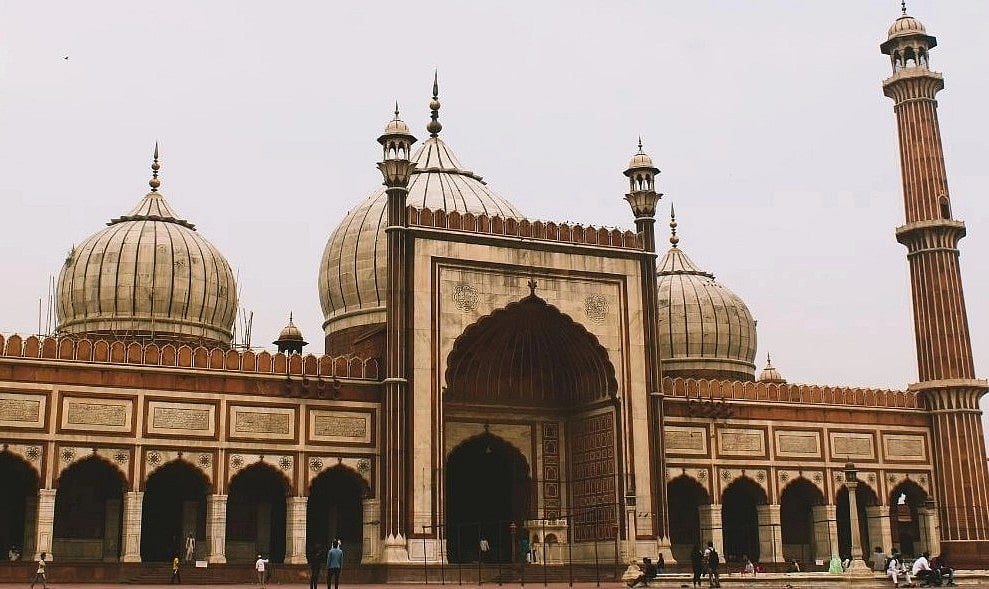 7 Beautiful And Historic Mosques In India You Should Visit On This Eid