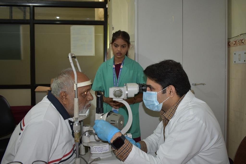 MP: Sewa Sadan Eye Hospital Holds Check-Up Camp For SBI Pensioners