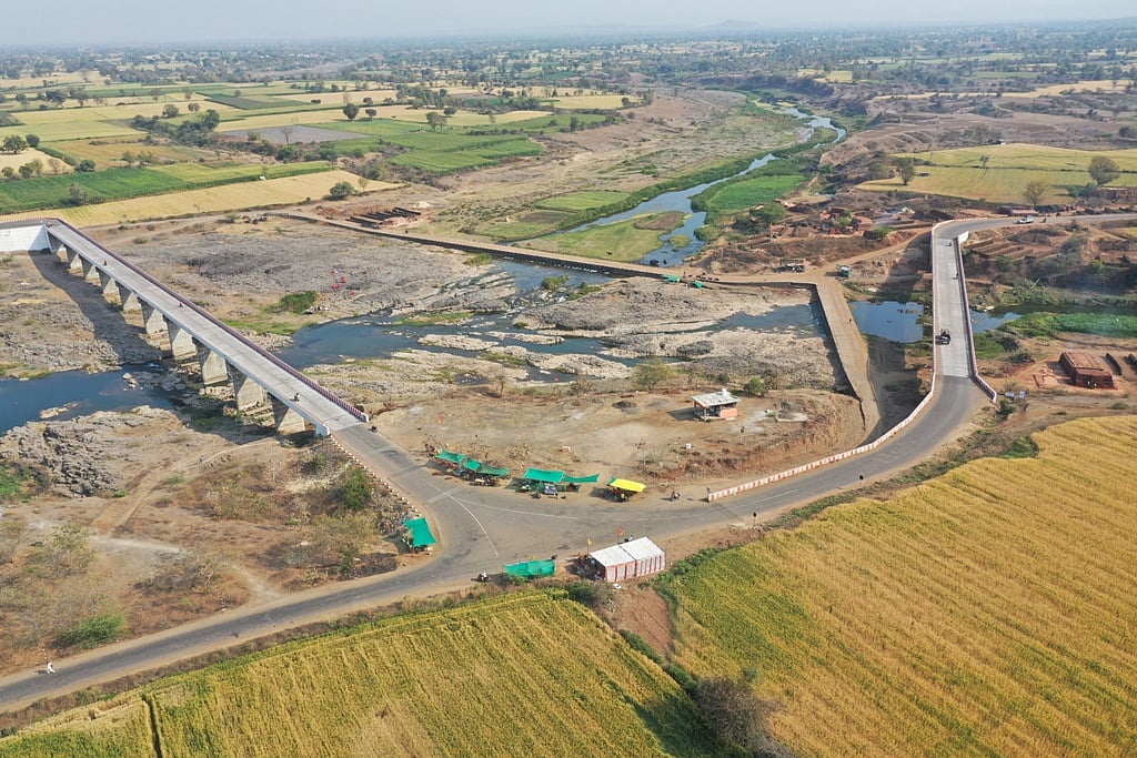 Madhya Pradesh: Road Connectivity Project In Khargone Dist Serves As ...