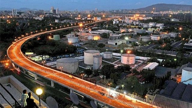 Mumbai News: Defunct Street Lights, Constant Water Logging On Eastern ...