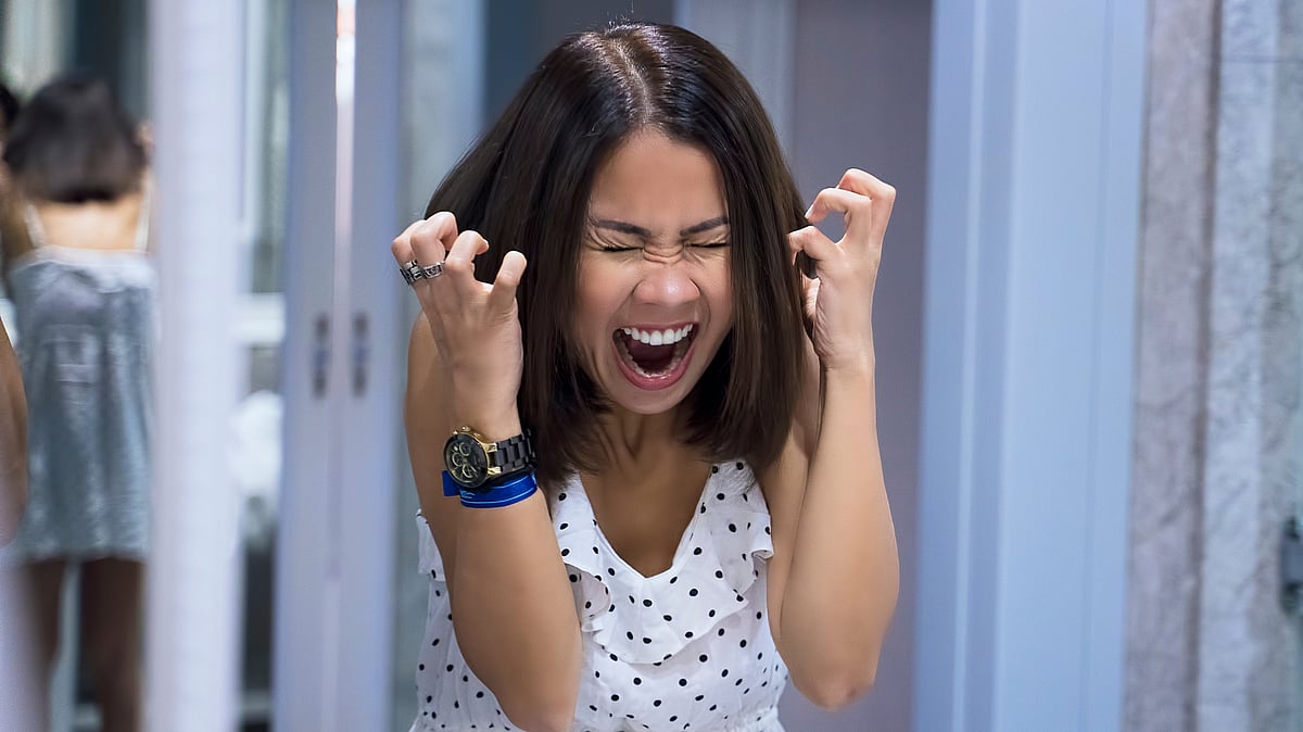 Emotional Hijacking: 6 Signs To Watch Out For And Ways To Deal With It