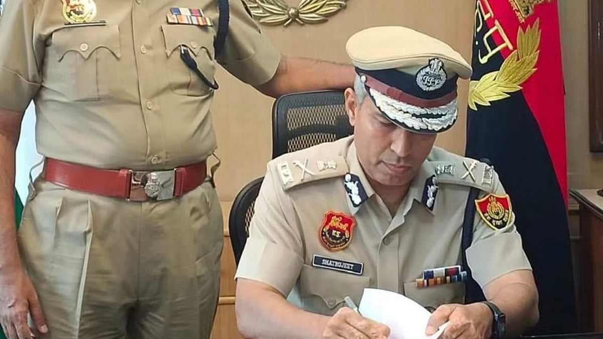 1990-Batch IPS Officer Shatrujeet Kapur Replaces PK Agarwal As Haryana DGP