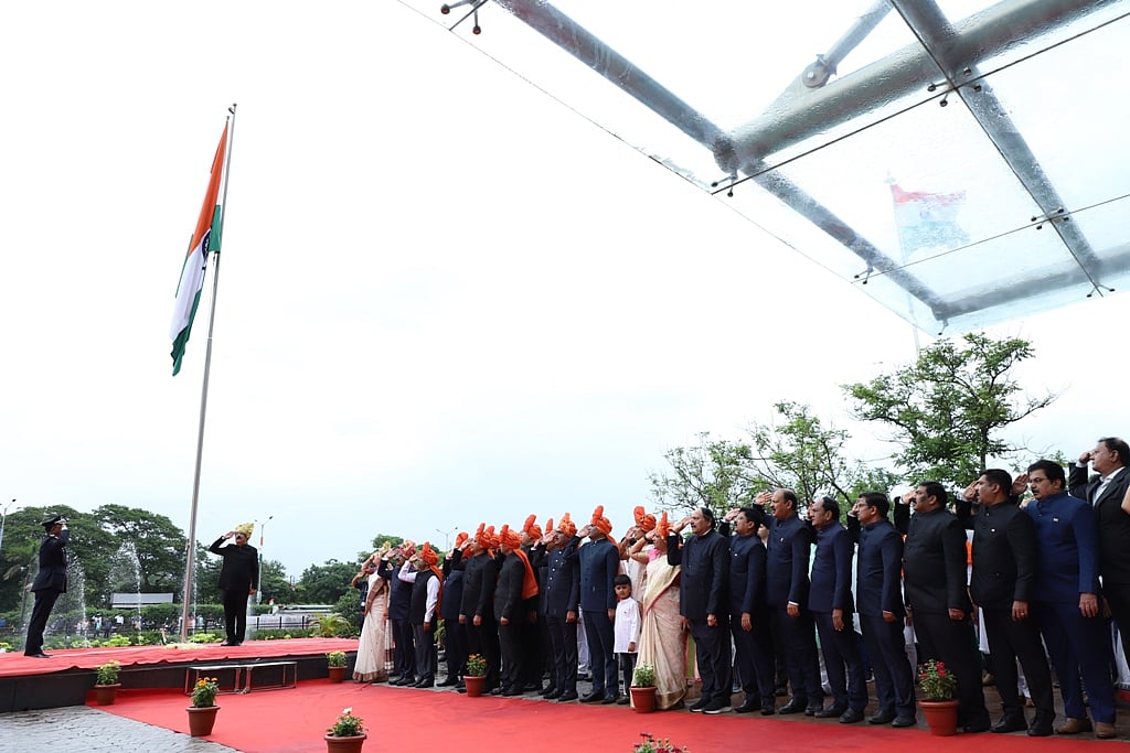 Navi Mumbai: NMMC Chief Hoists Flag At Civic Headquarters In Belapur