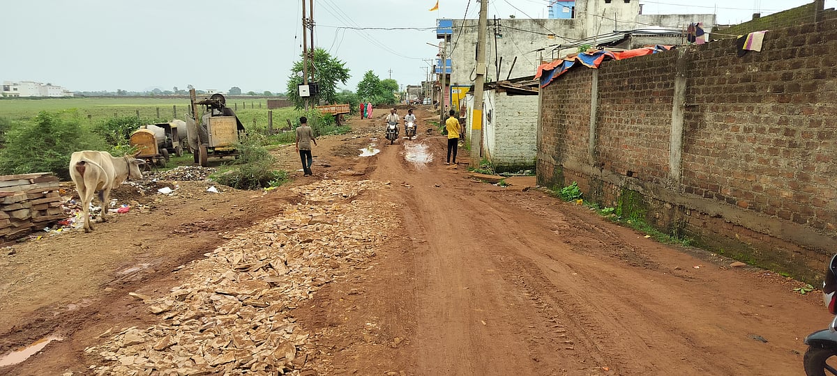 Madhya Pradesh: Pits, Potholes Crop Up On Road Connecting Dharam Kanta ...