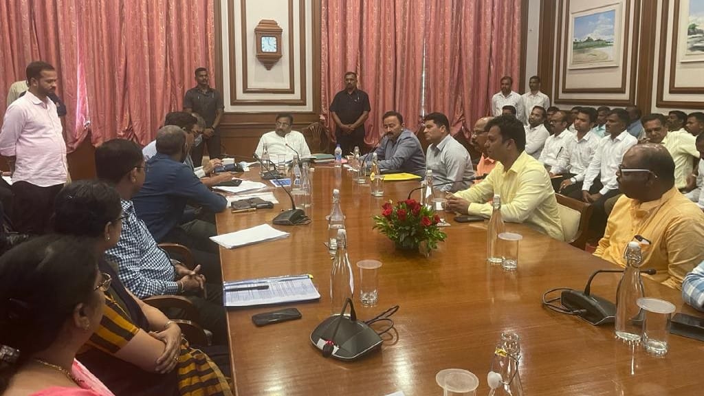 Navi Mumbai: Uran MLA Meets Forest Minister Sudhir Mungantiwar ...