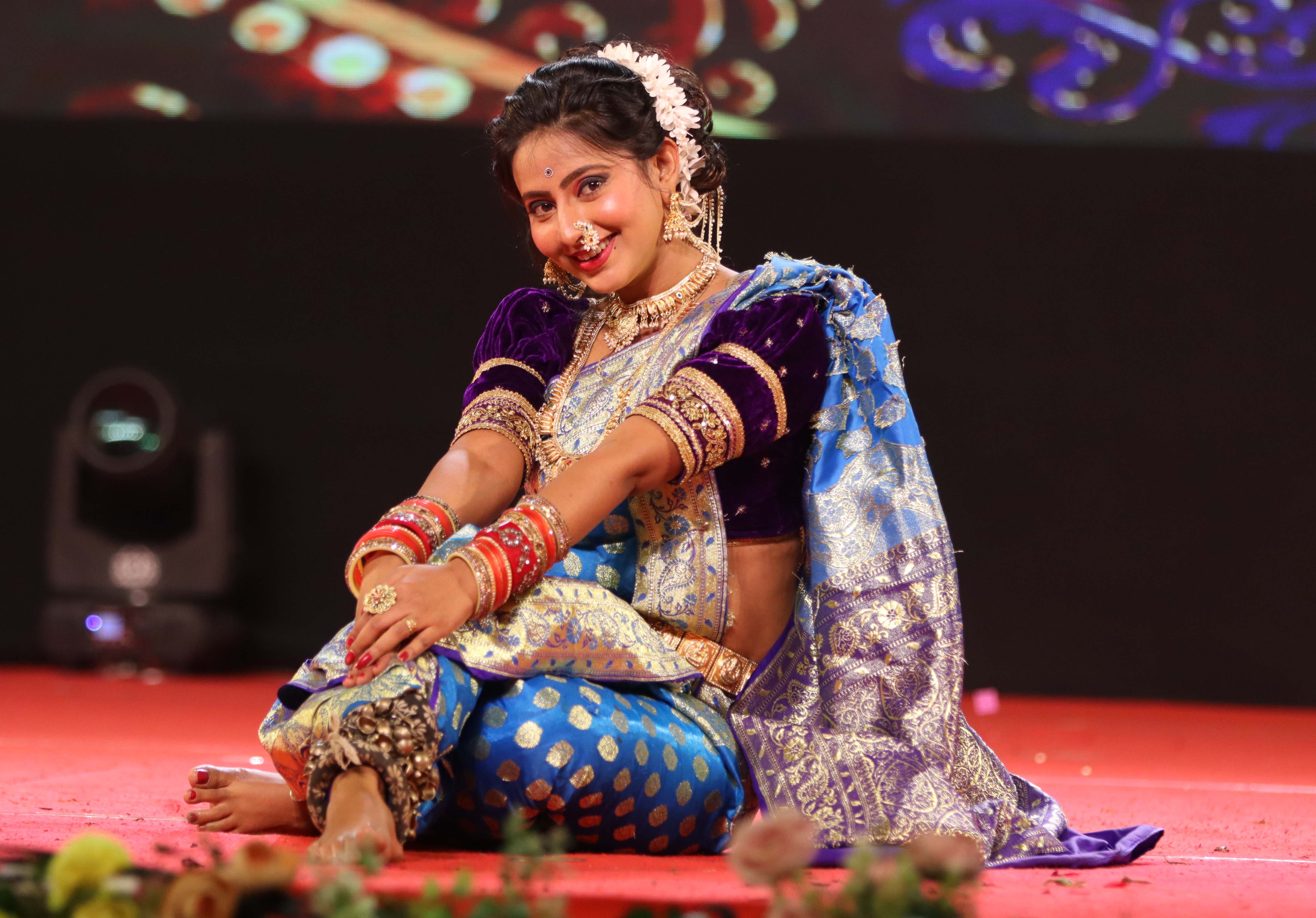 Pune Navratri Festival: 12-Hour 'Lavani Dhamaka' Wows Audience; See Pics