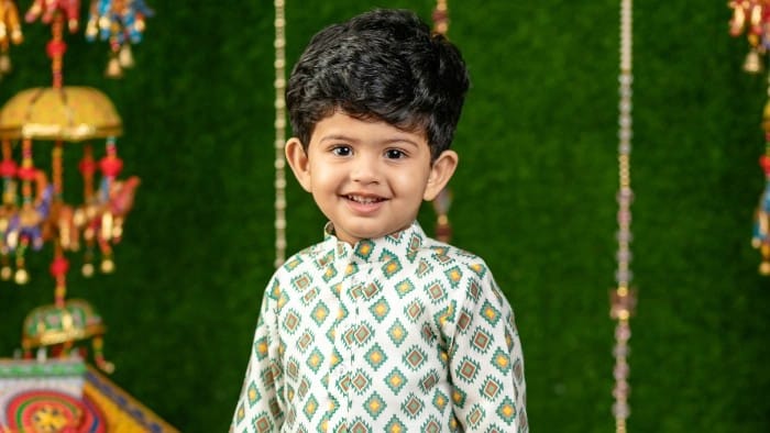 Diwali 2023: Fashion Tips To Dress Up Your Kids This Festival