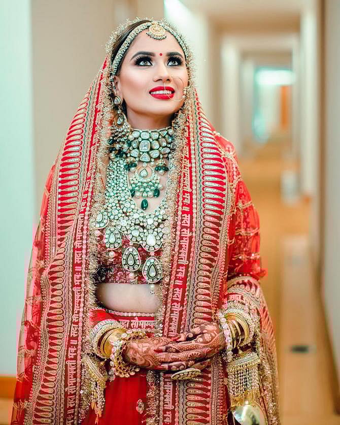This Indian Bride Wore A Knockoff Sabyasachi Lehenga Similar To Deepika this-indian-bride-wore-a-knockoff-sabyasachi-lehenga-similar-to-deepika