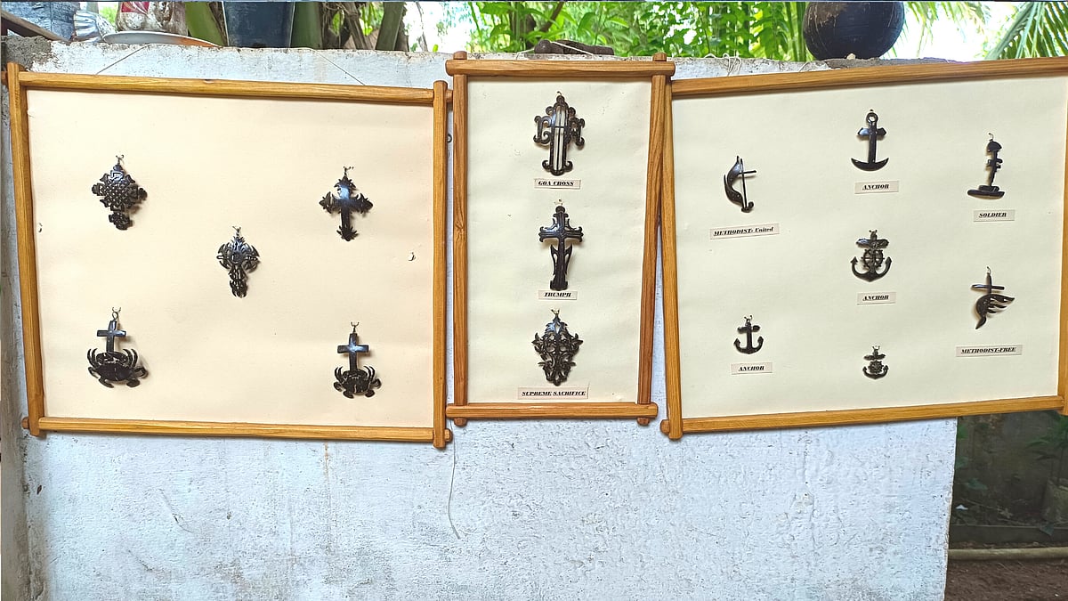 Carving a world out of coconut shells|Gomantak Times