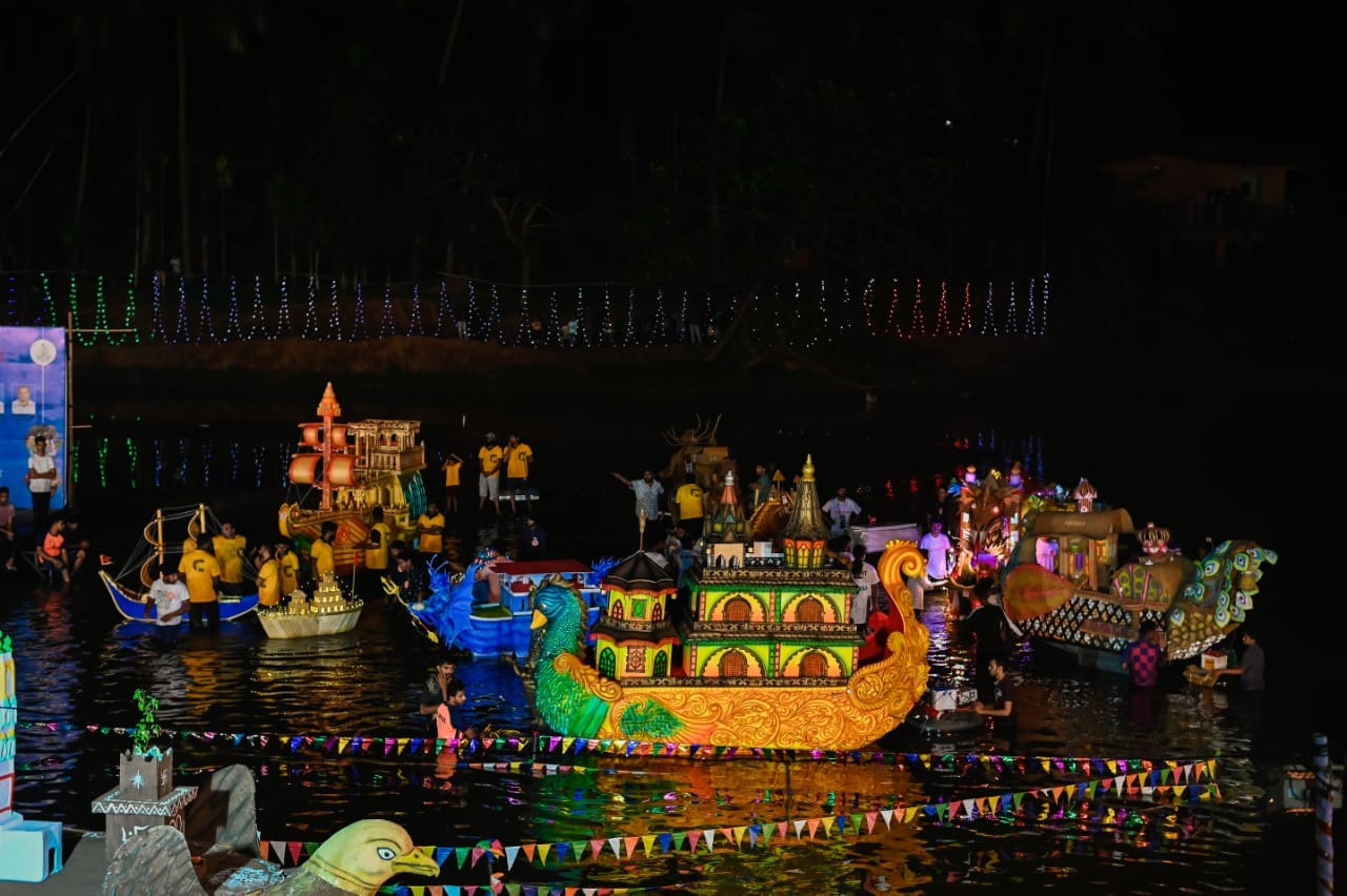 30+ awesomely creative boats at the Tripurari Poornima festival, in ...