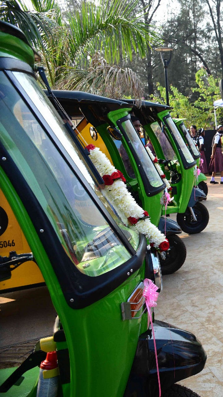 Wheelchair accessible e-rickshaws @ Purple Fest 2023 in Goa | Gomantak ...