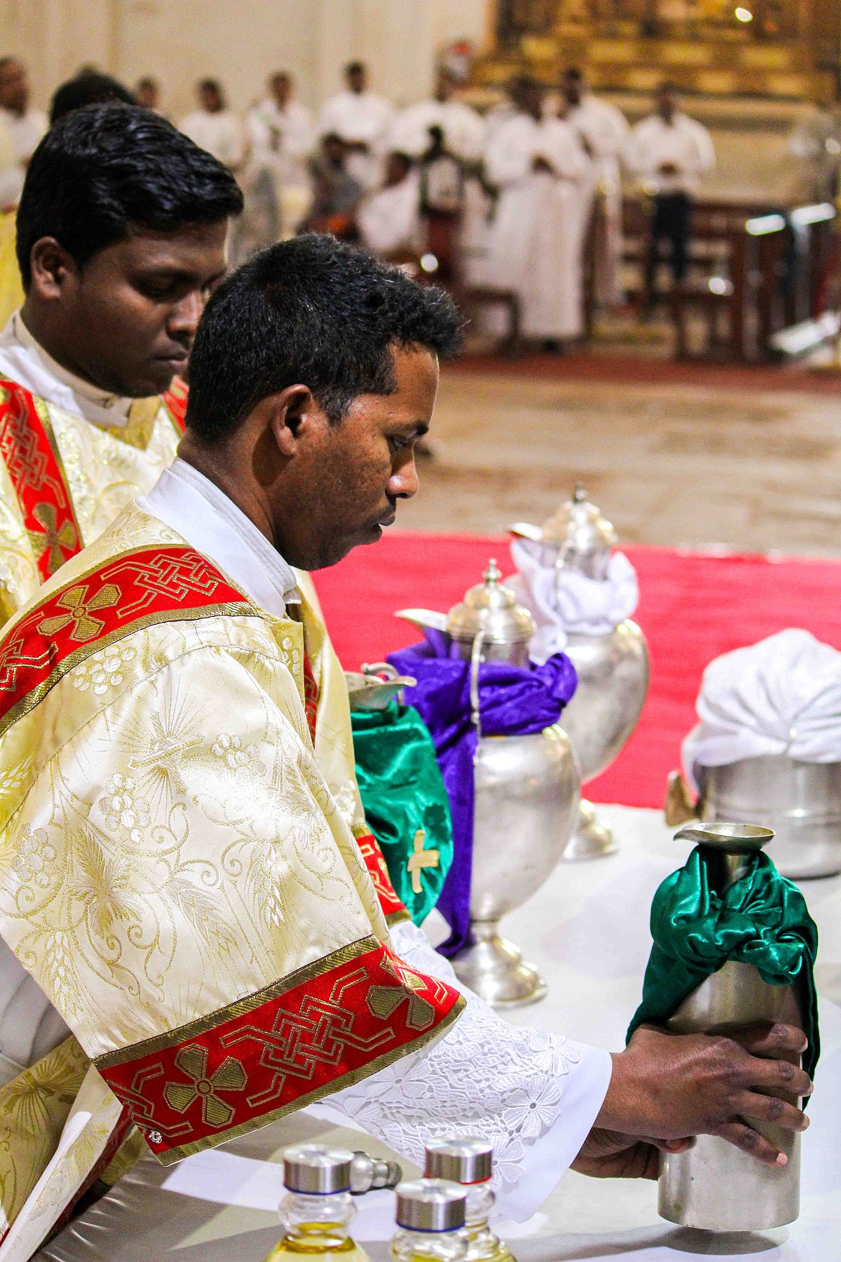 Mass for holy oil blessing