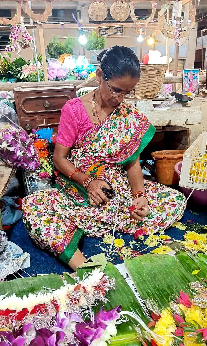 These local Goan flowers are now in great demand|Gomantak Times