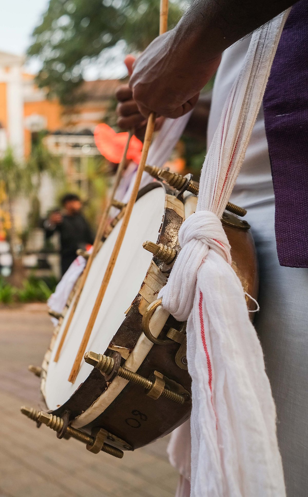 These musical instruments give Shigmo its festive sound