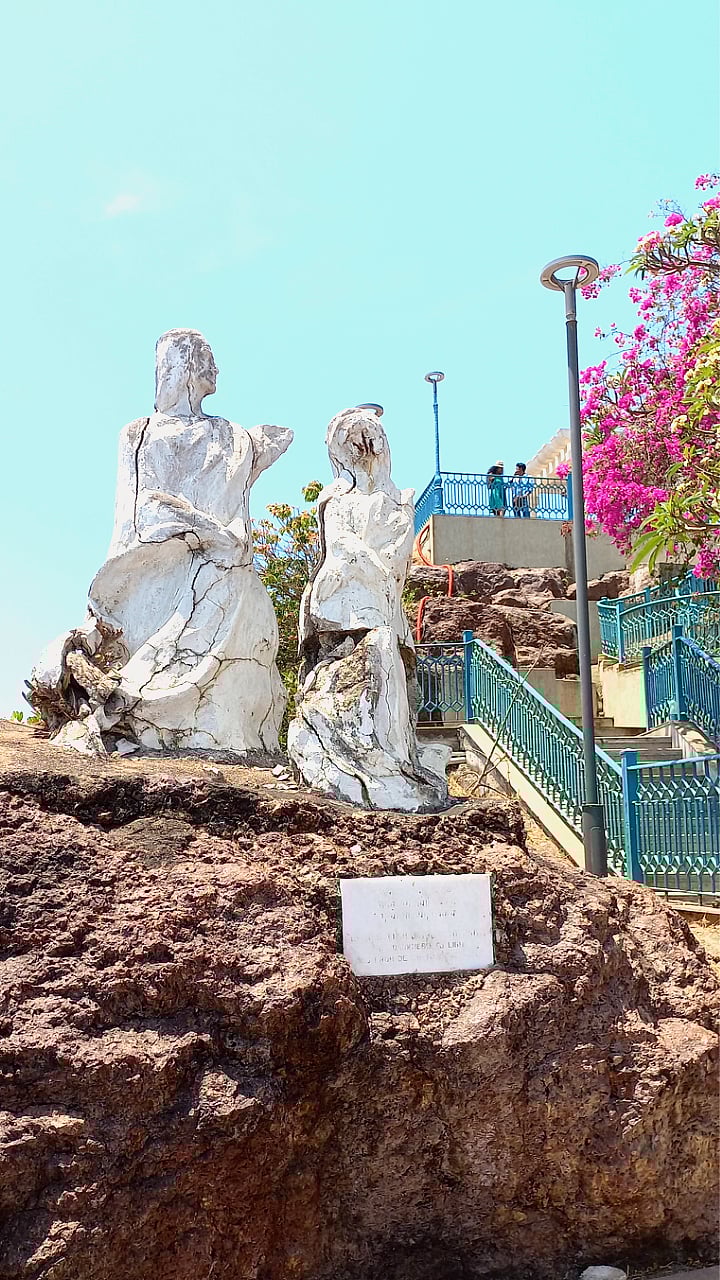 Goa's Dona Paula jetty: Where is waste management?|Gomantak Times