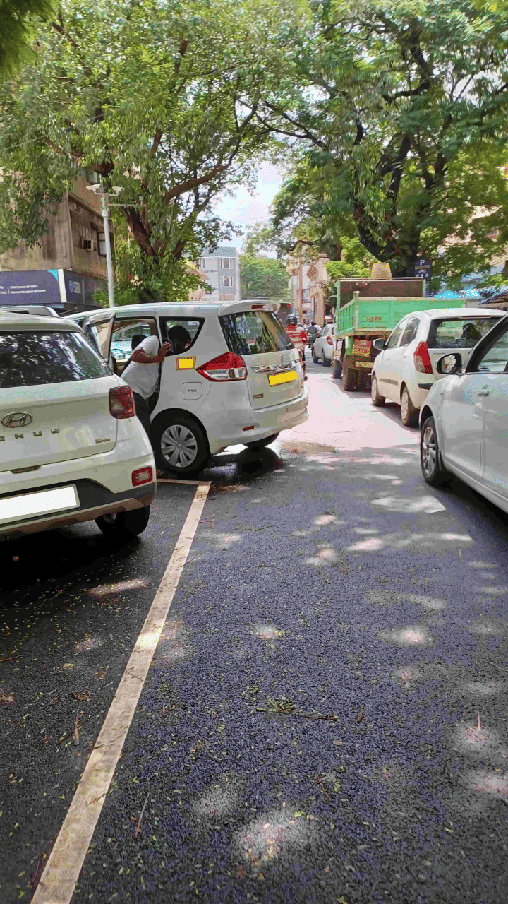 On Panjim's 18th June Rd, all traffic rules come to naught|Gomantak Times