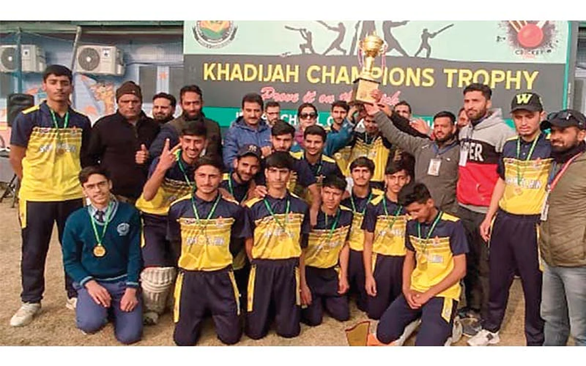 SRM Welkin lifts Khadijah Memorial champions trophy SRM Welkin lifts Khadijah Memorial champions trophy