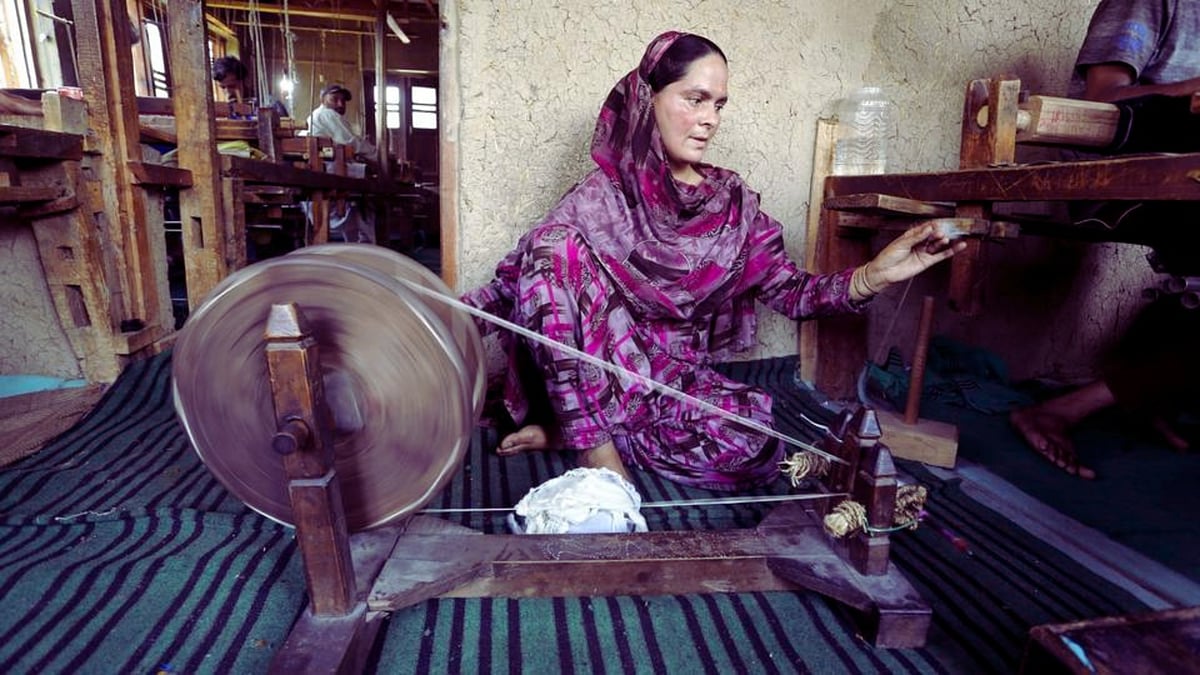 Pashmina: Tracing The History And Struggles Of Srinagar’s Endangered ...