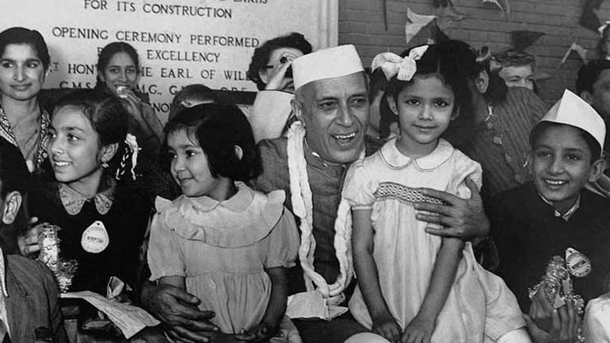 Incredible Story of Homai Vyarawala, India's First Woman ...