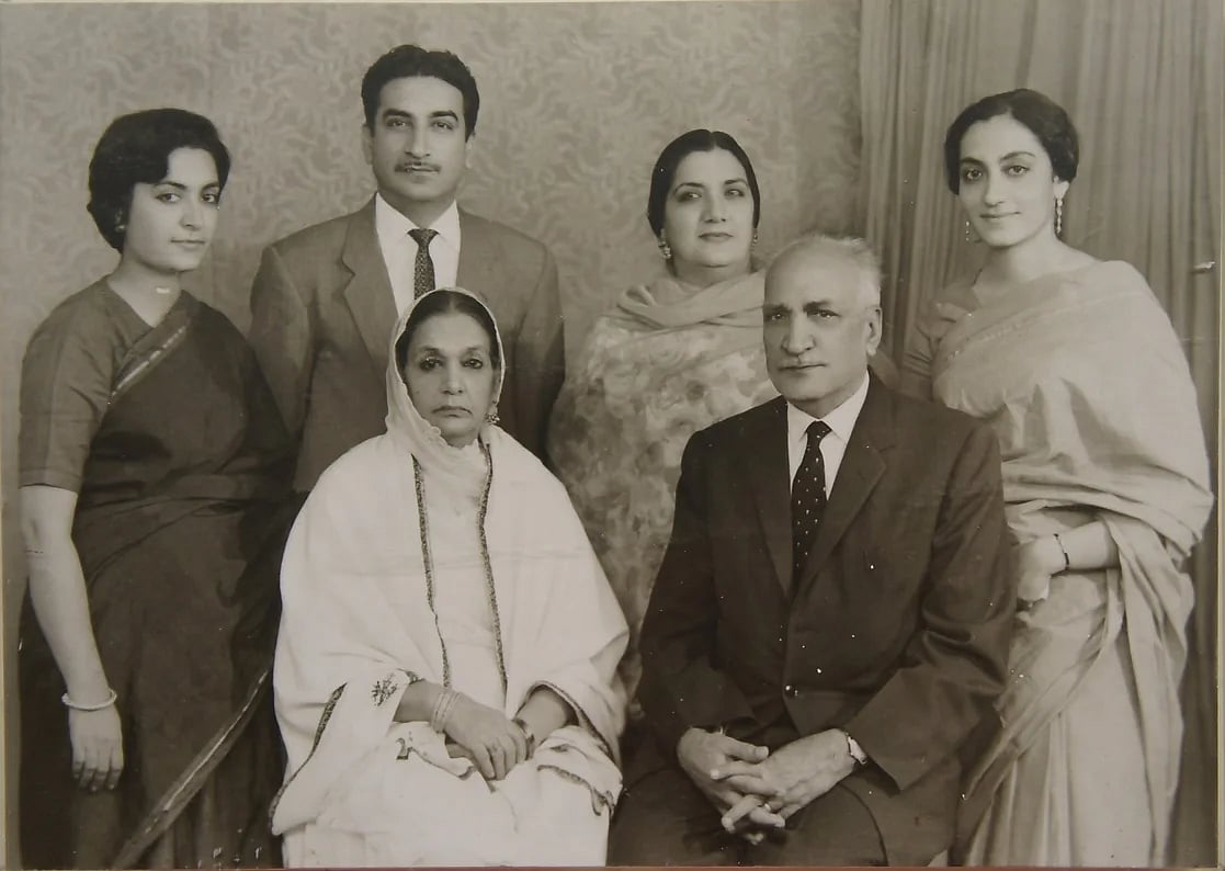 The Life And Legacy Of Zarina, One Of India's Greatest Printmakers ...