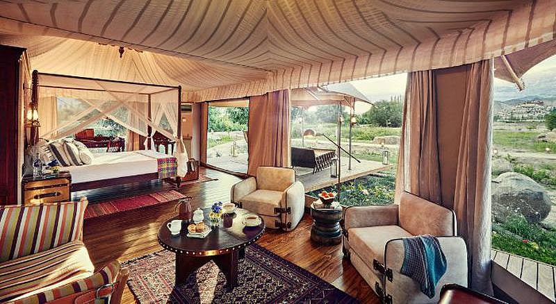 How To Camp Luxuriously? 3 Ladakh Glamping Sites You Cannot Miss