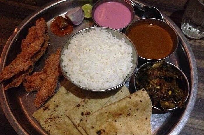 A Guide To Mumbai’s Very Best Fish Thalis For Every Seafood Lover