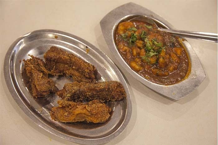 The 40-Year-Old Family Recipe Behind Alibaug’s Finest Fish Thali