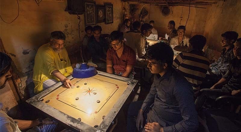 Inside The Gritty World Of Mumbai’s Underground Carrom Clubs