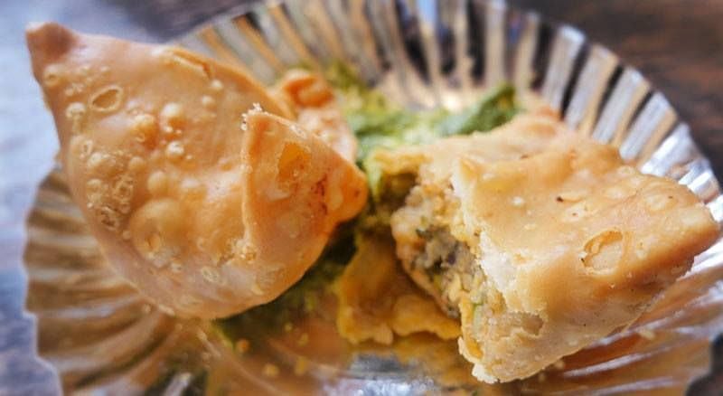 Best Samosas In Mumbai And Where To Get Them - B Merwan, Guru Kripa ...