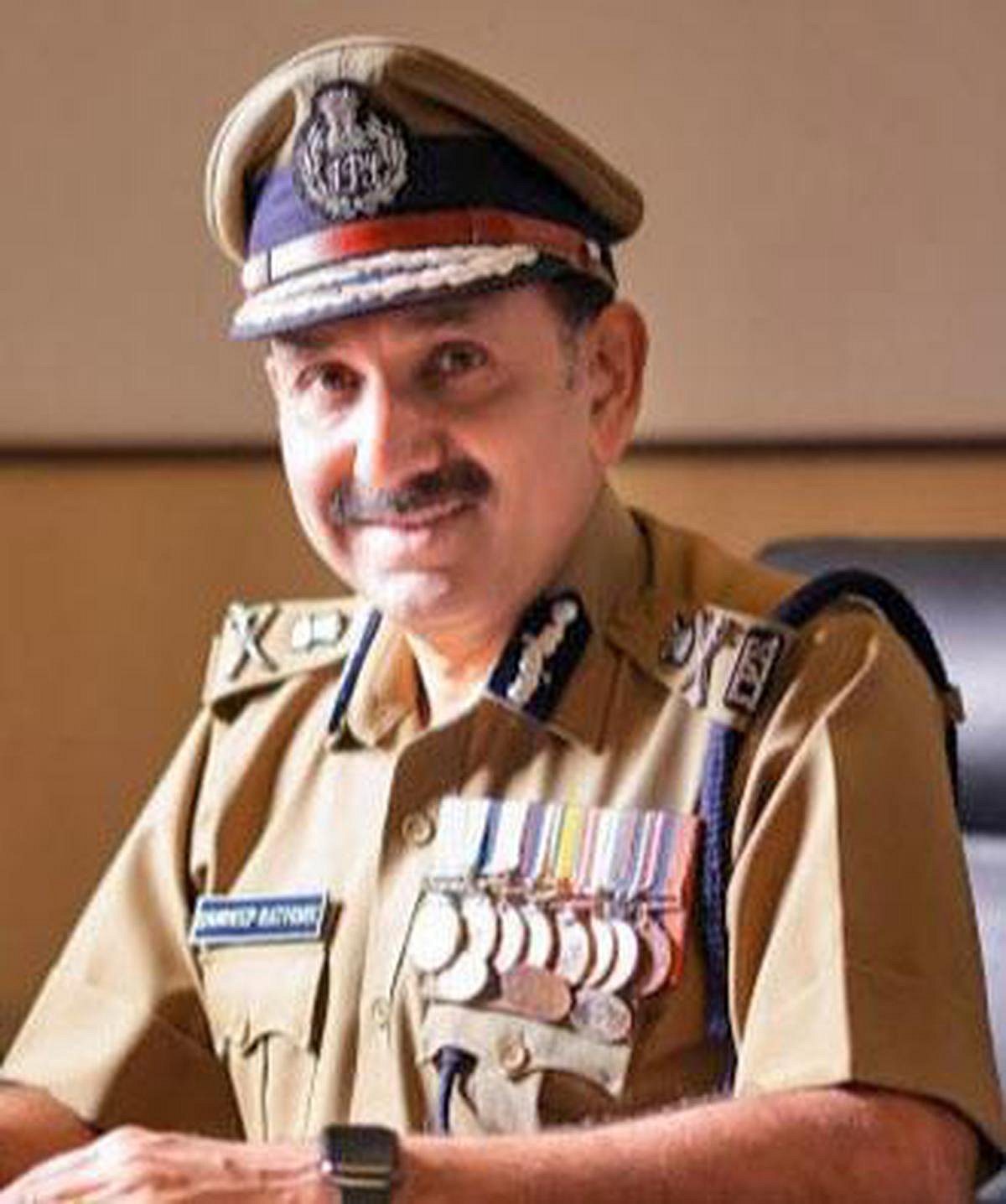 புதிய டிஜிபியாக சங்கர் ஜிவால் நியமனம்! சென்னை பெருநகர காவல் ஆணையராக ...