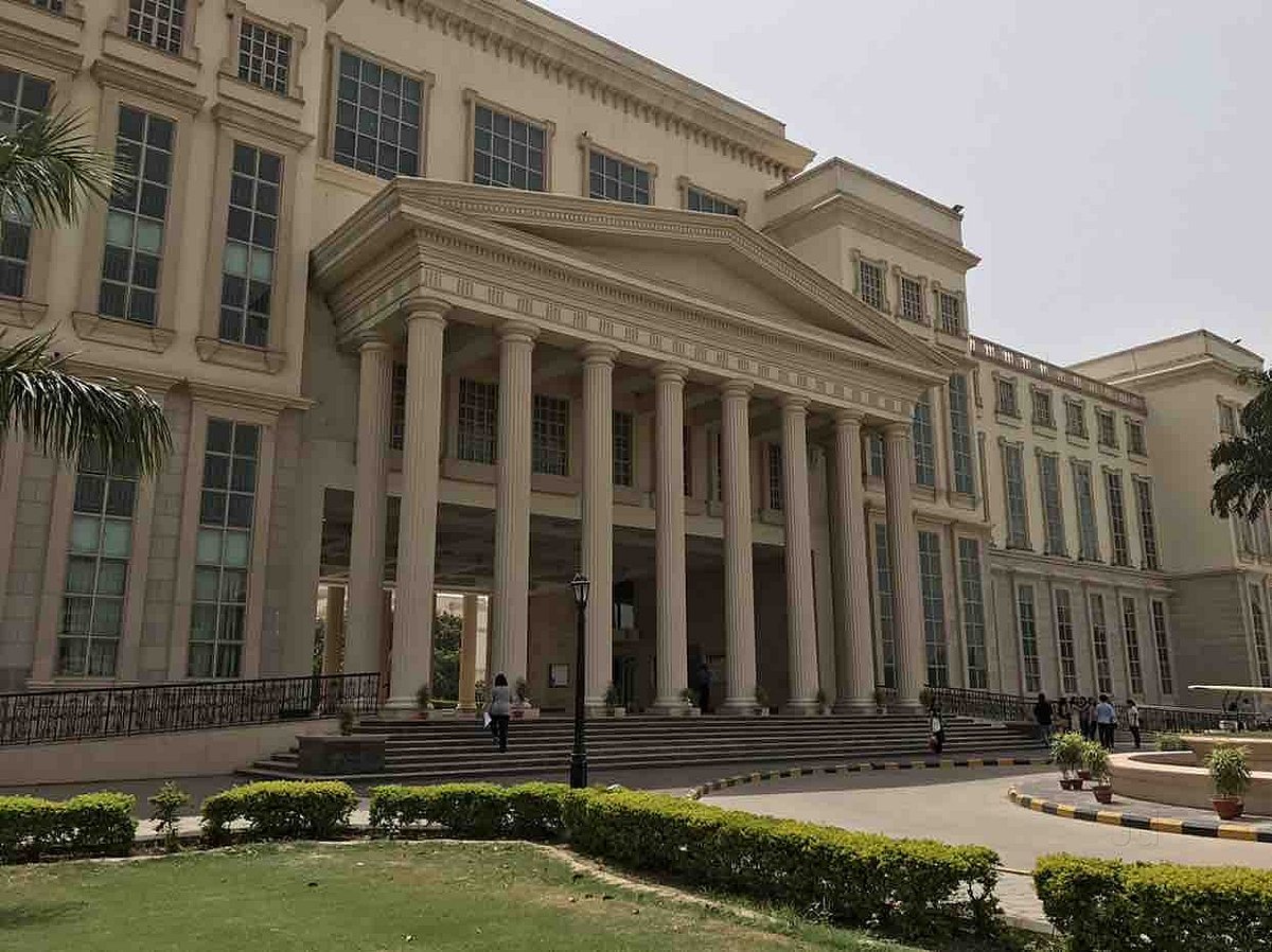 Amity University Lucknow announces title winners of ‘Digital Radio ...