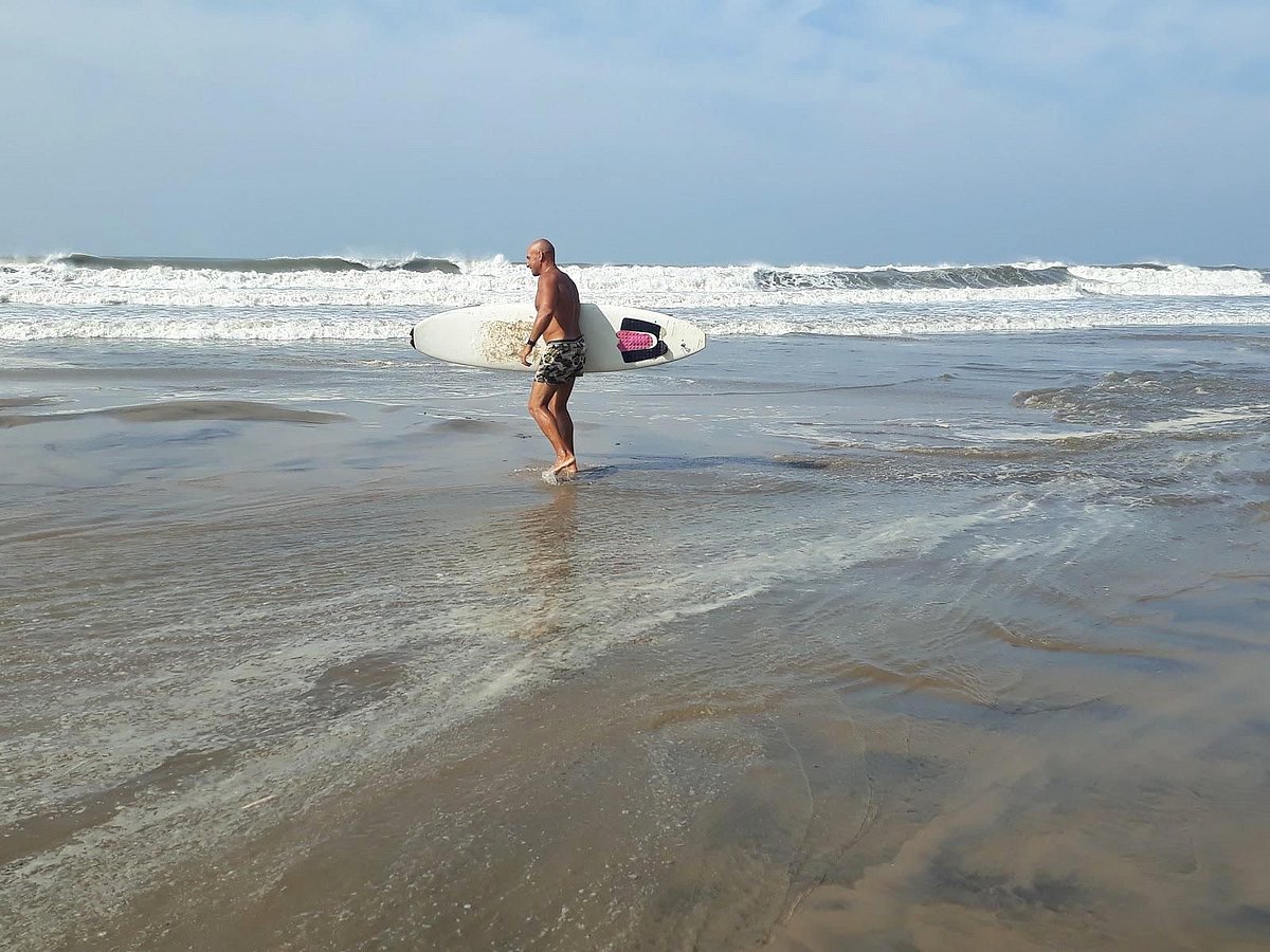 Tick surfing off your bucket list at THESE 5 beaches in Goa!