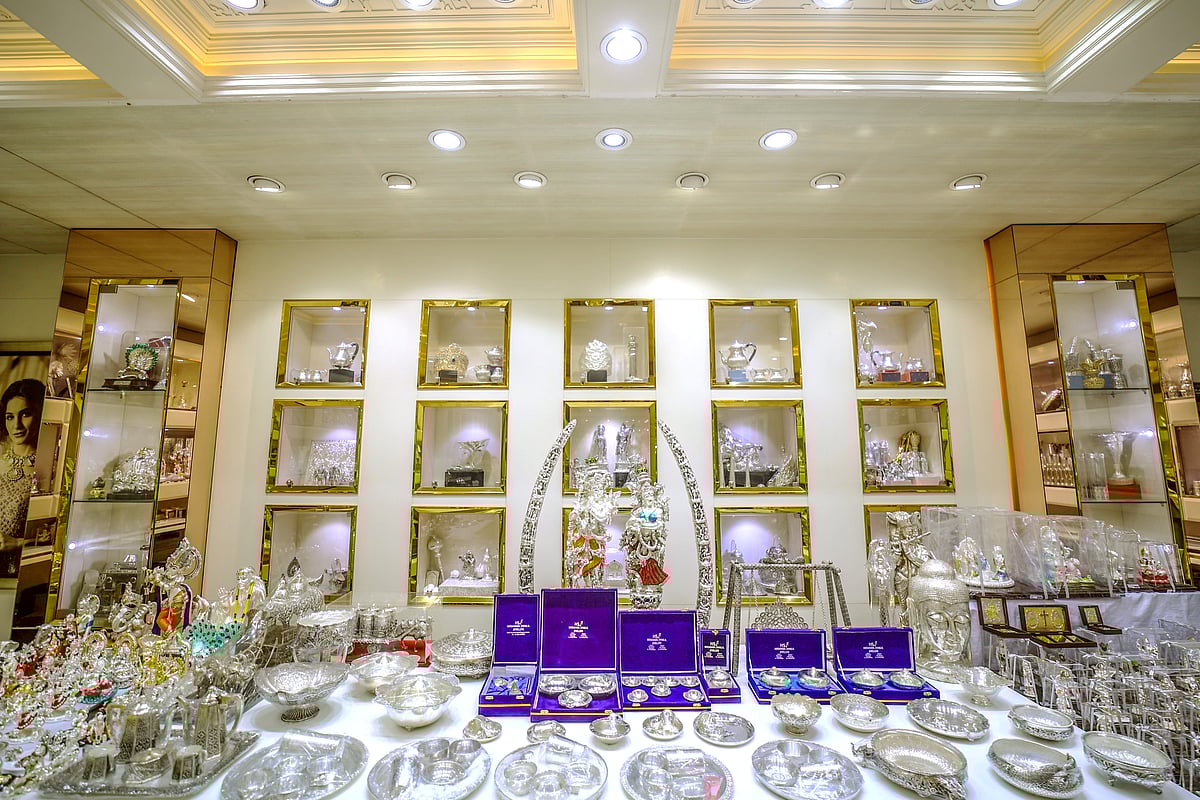 HSJ in Lucknow is hosting a grand exhibition of the finest light-weight ...