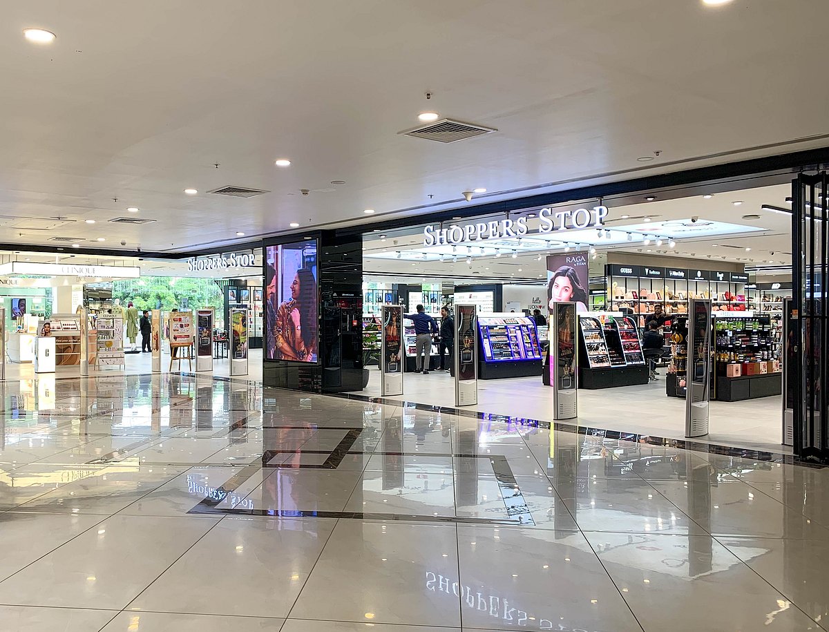 A haven for shoppers and foodies alike, the Emerald Mall in Lucknow is a one-stop wonder