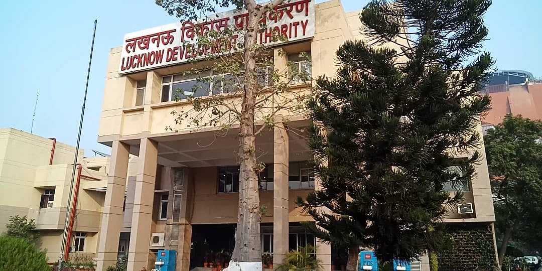 Now become the architect of Lucknow's developments & changes by providing insights to LDA