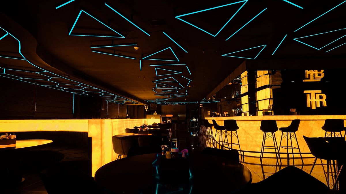 lucknow summit building