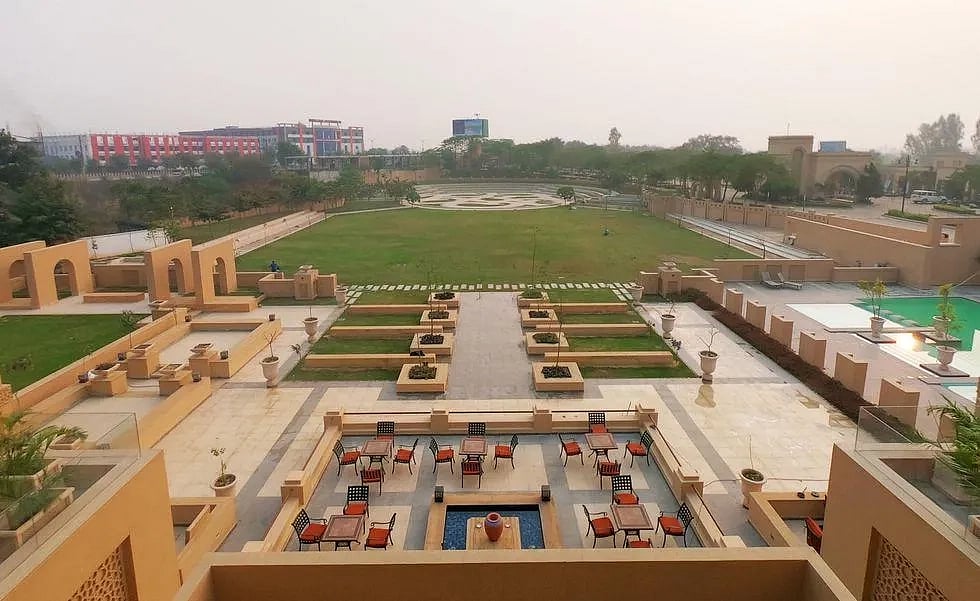 Sprinkling stardust shimmer at your wedding, The Oasis in Lucknow is ...